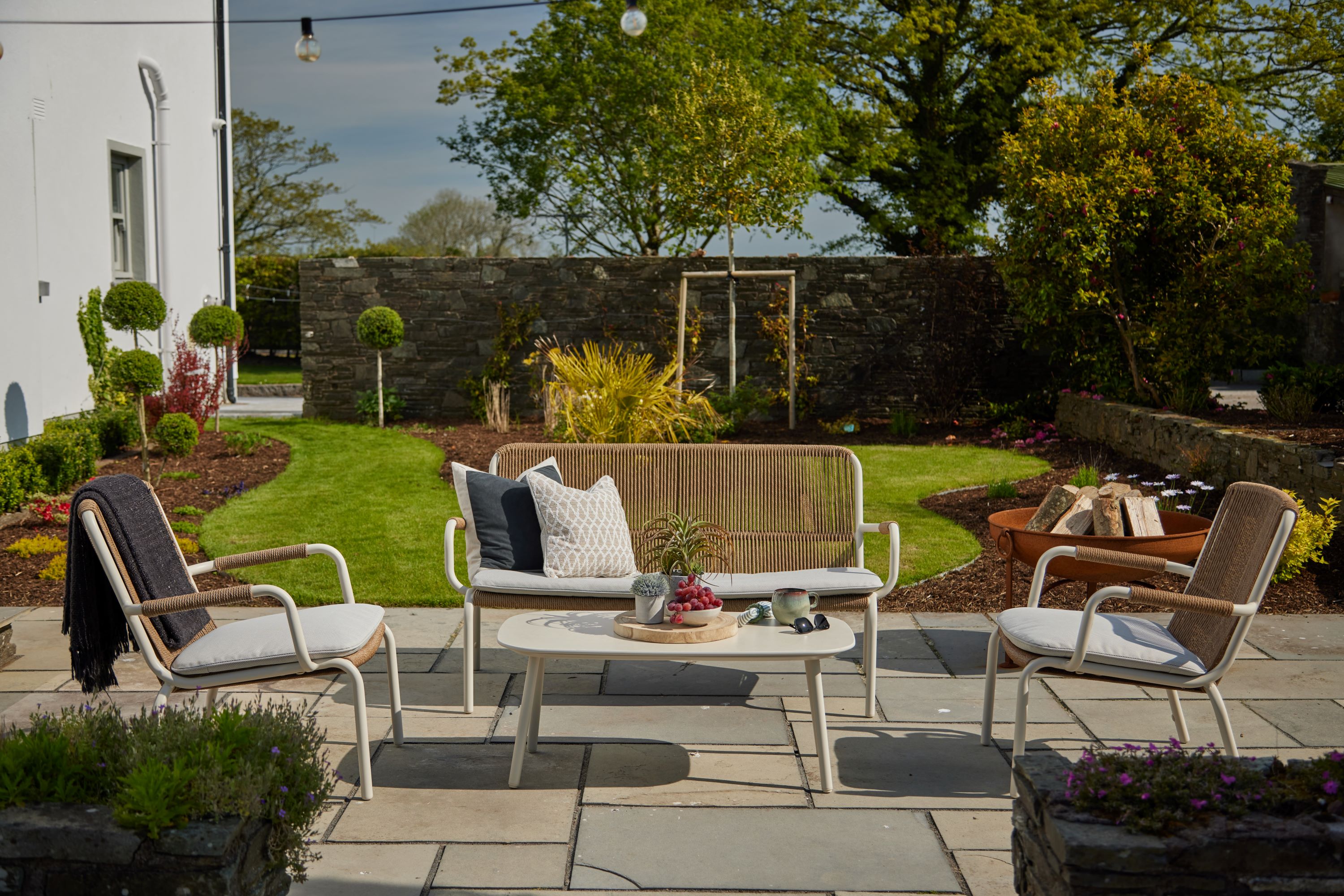 Dover Garden Lounge Set | Caseys Furniture